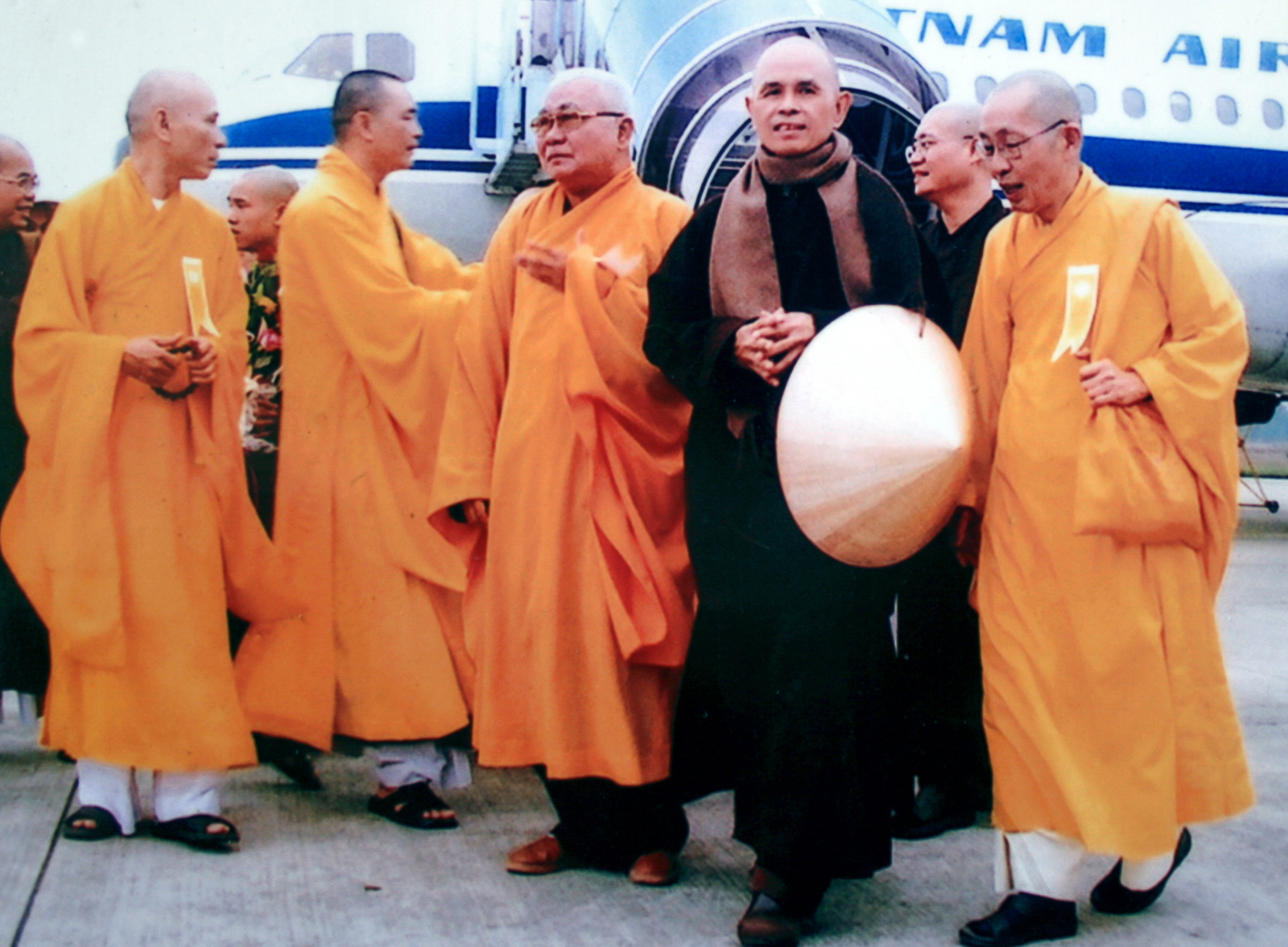 When America Met Thich Nhat Hanh - Tricycle: The Buddhist Review