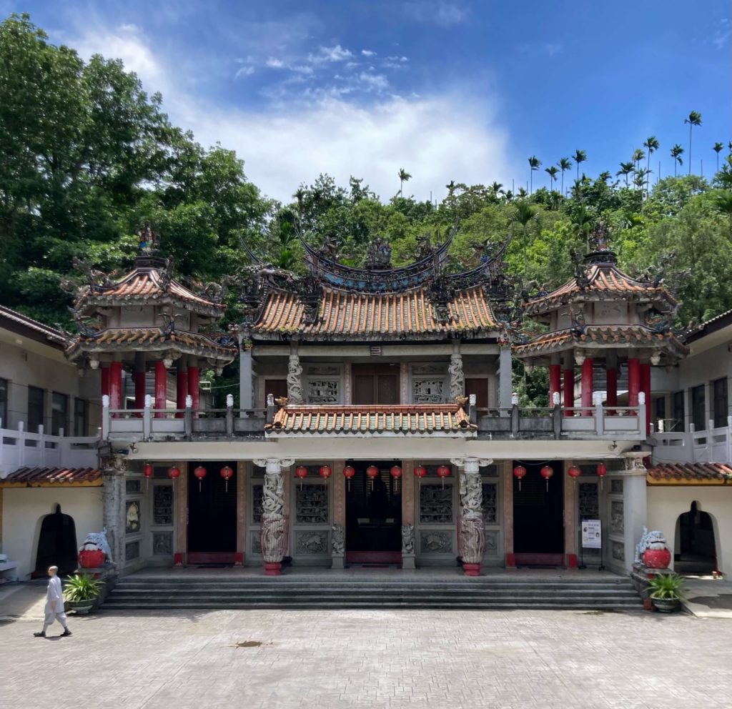 Pain and Resilience Among Taiwan’s Buddhist Nuns - Tricycle: The ...