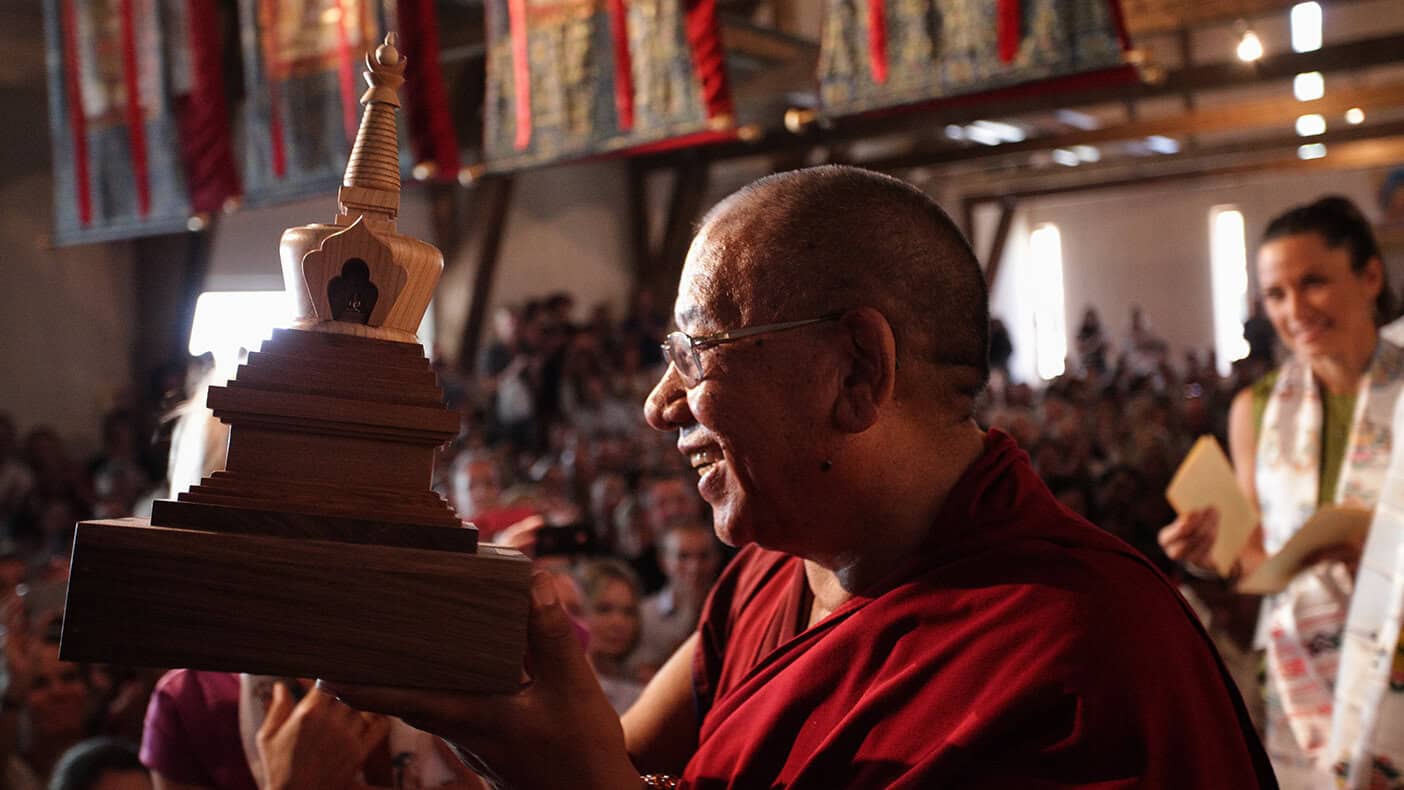 Tibetan Buddhist Leader Maniwa Sherab Gyaltsen Rinpoche Has Died